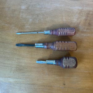 Vintage Small Screwdrivers Woodworking Tools Carpentry Phillips ...