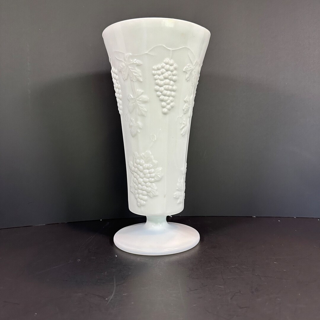 Vintage Indiana Milk Glass Old Colony Grape Pattern Milk Glass Vase ...