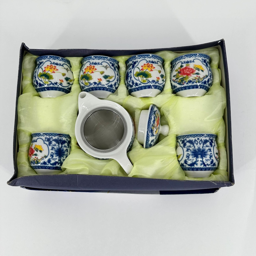 Vintage, Chinese Porcelain Tea Set, Chinese Ceramic Tea Pot and 6 Cups ...