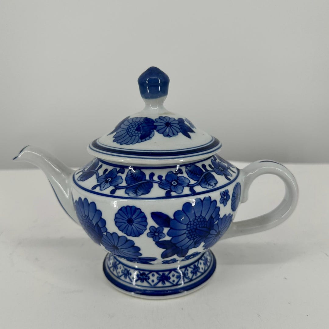 Vintage Blue Flower Vintage Porcelain 2 Cup Teapot, Made in China ...