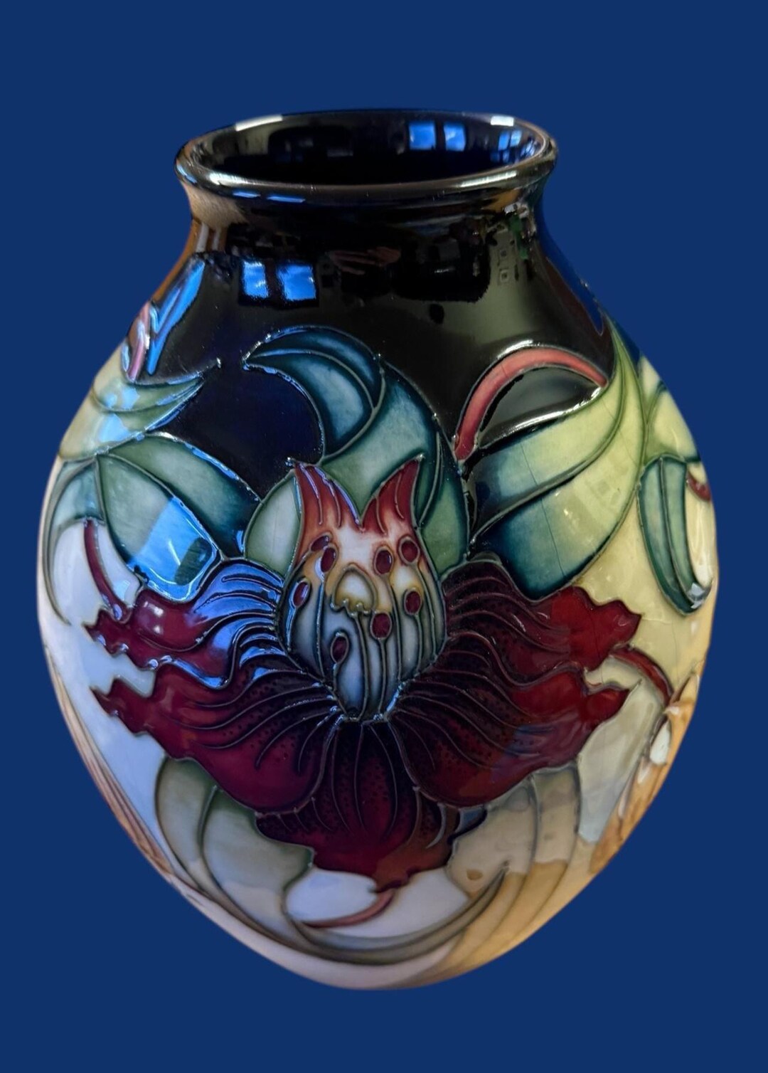 MOORCROFT ANNA LILY Vase 21cm. Nicola Slaney Design. Modern Moorcroft ...