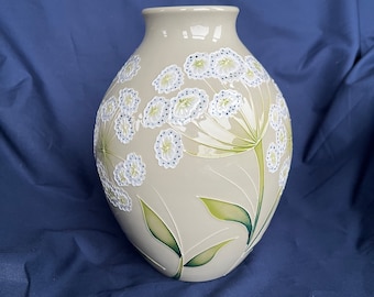 MOORCROFT ANNA LILY Vase 20.5cm. Nicola Slaney Design. Highly Sought ...