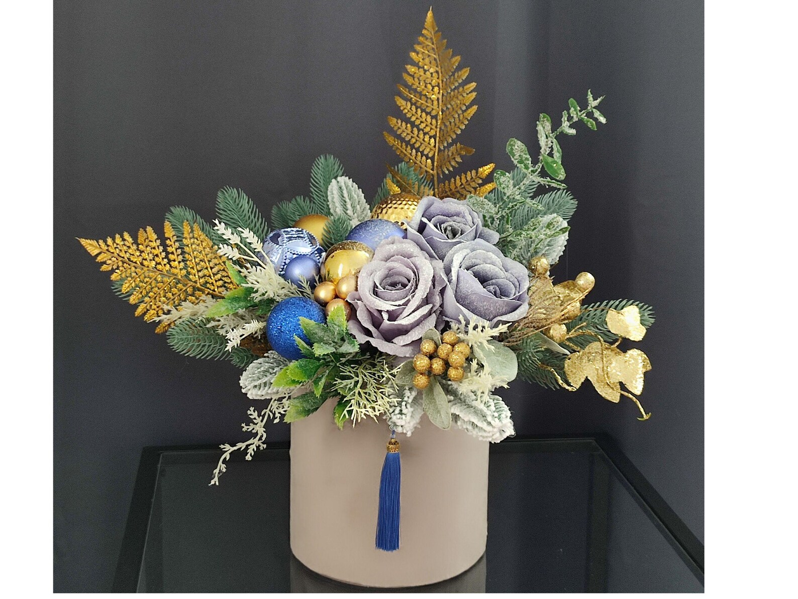 Christmas Floral Arrangement, Blue and Gold Xmas Bouquet, Xmas Table ...
