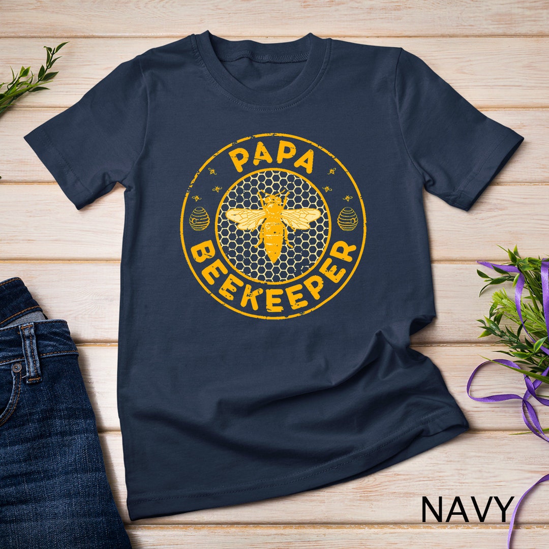 Men Papa Beekeeper Bee Whisperer Distressed Retro Style T-shirt ...