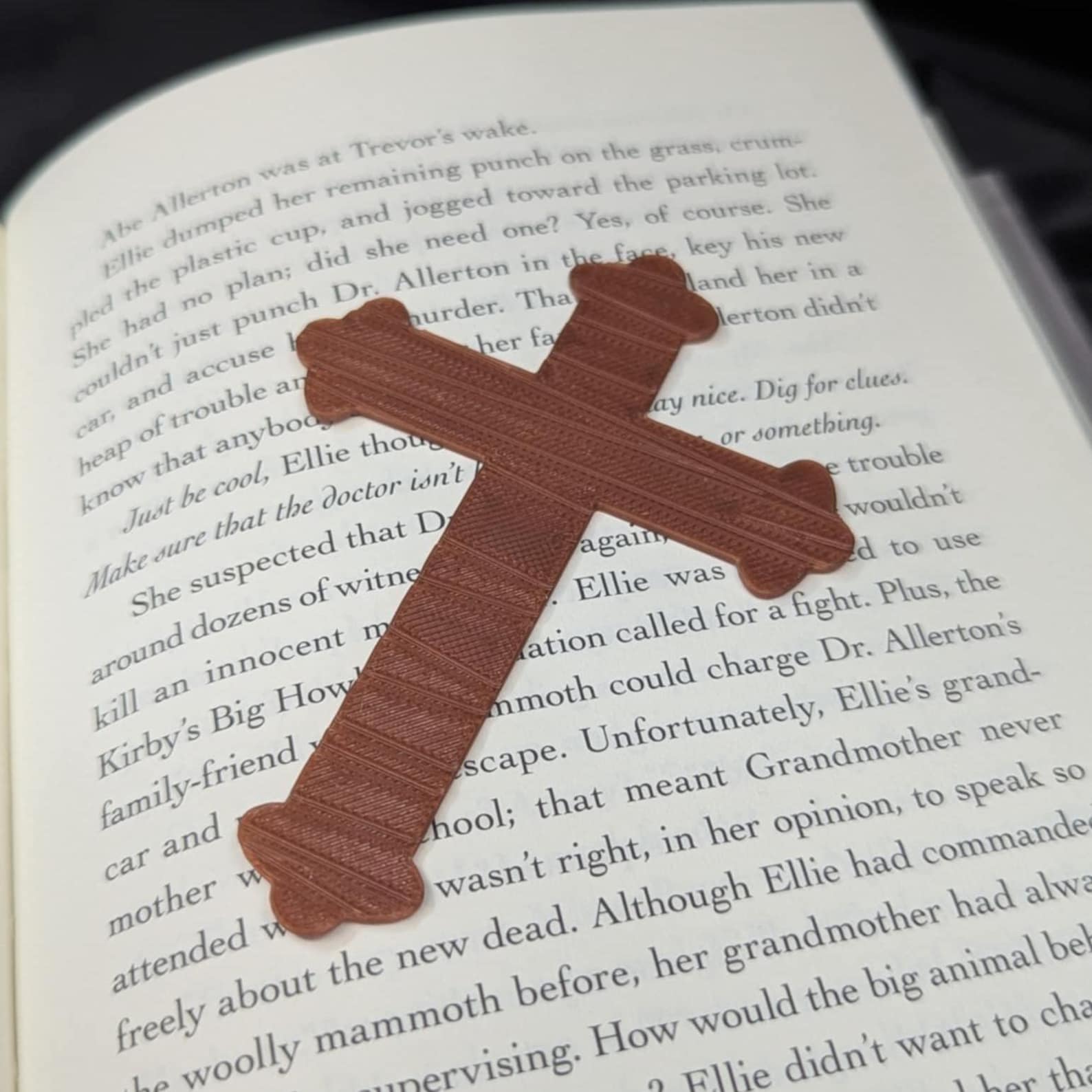 Roblox Doors Crucifix Replica: 3D Printed Game Decor - Etsy