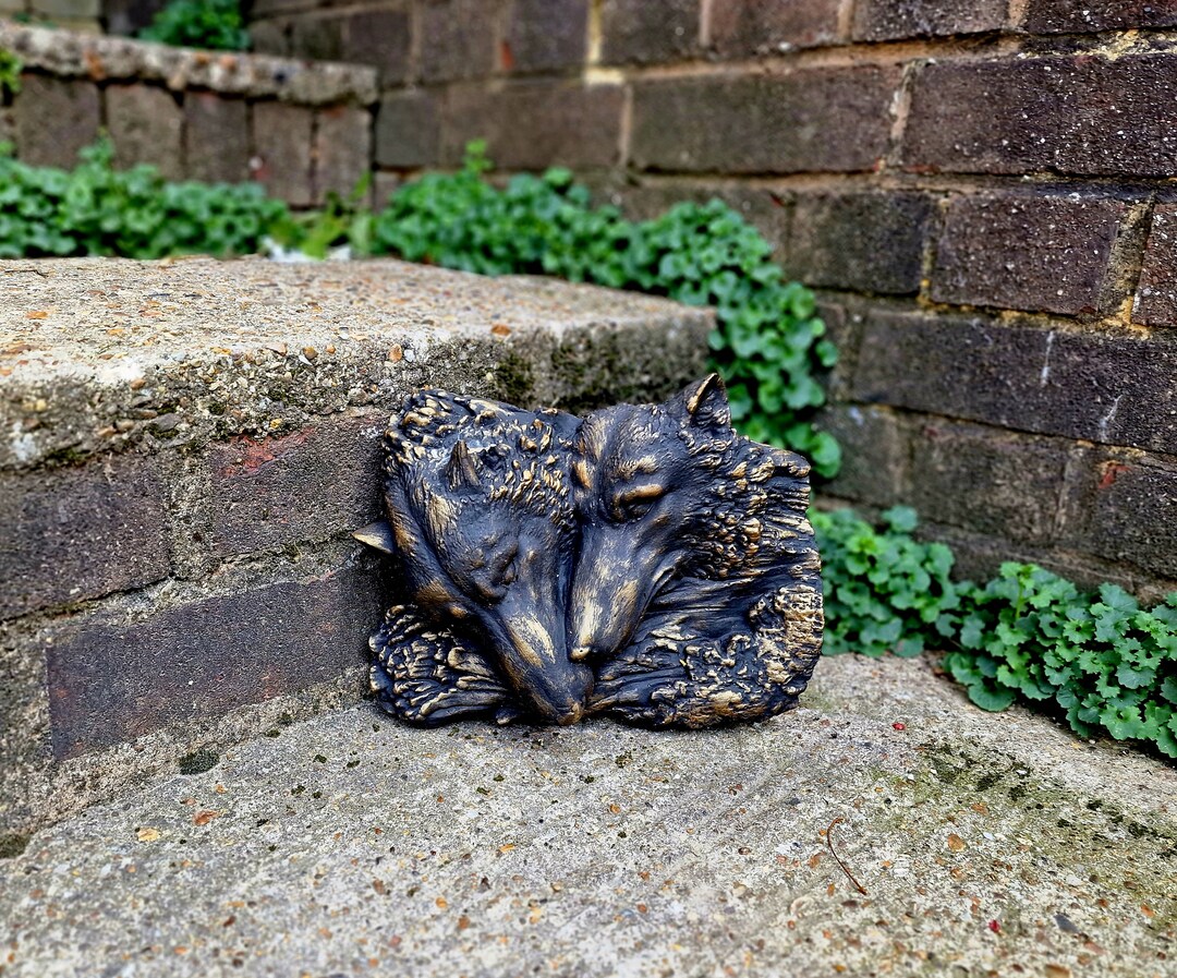 Concrete Wolves in Love Statue - Etsy