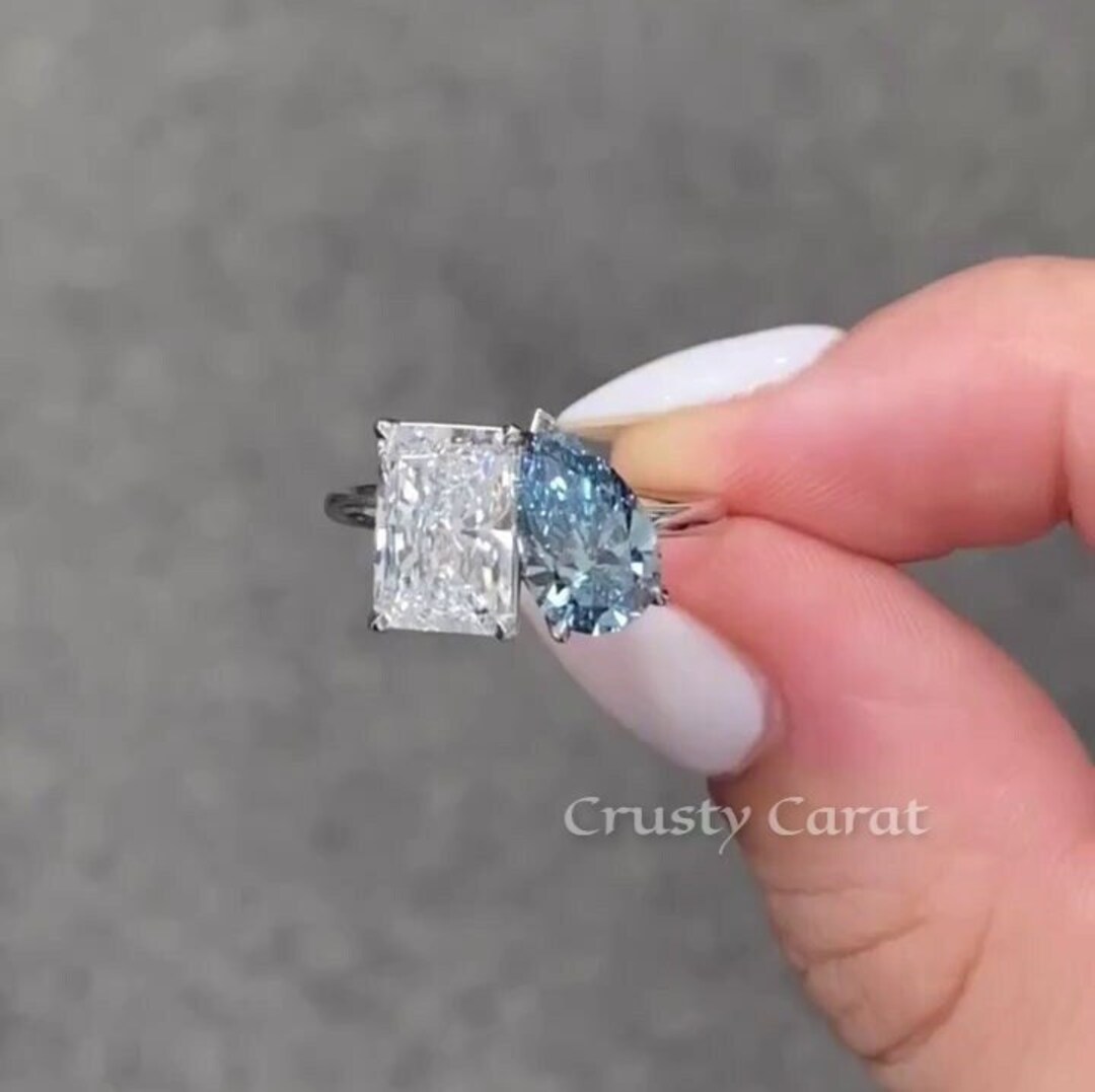 3.50 CTTW Colorless Radiant & Vivid Fancy Blue Pear Cut IGI/GIA ...
