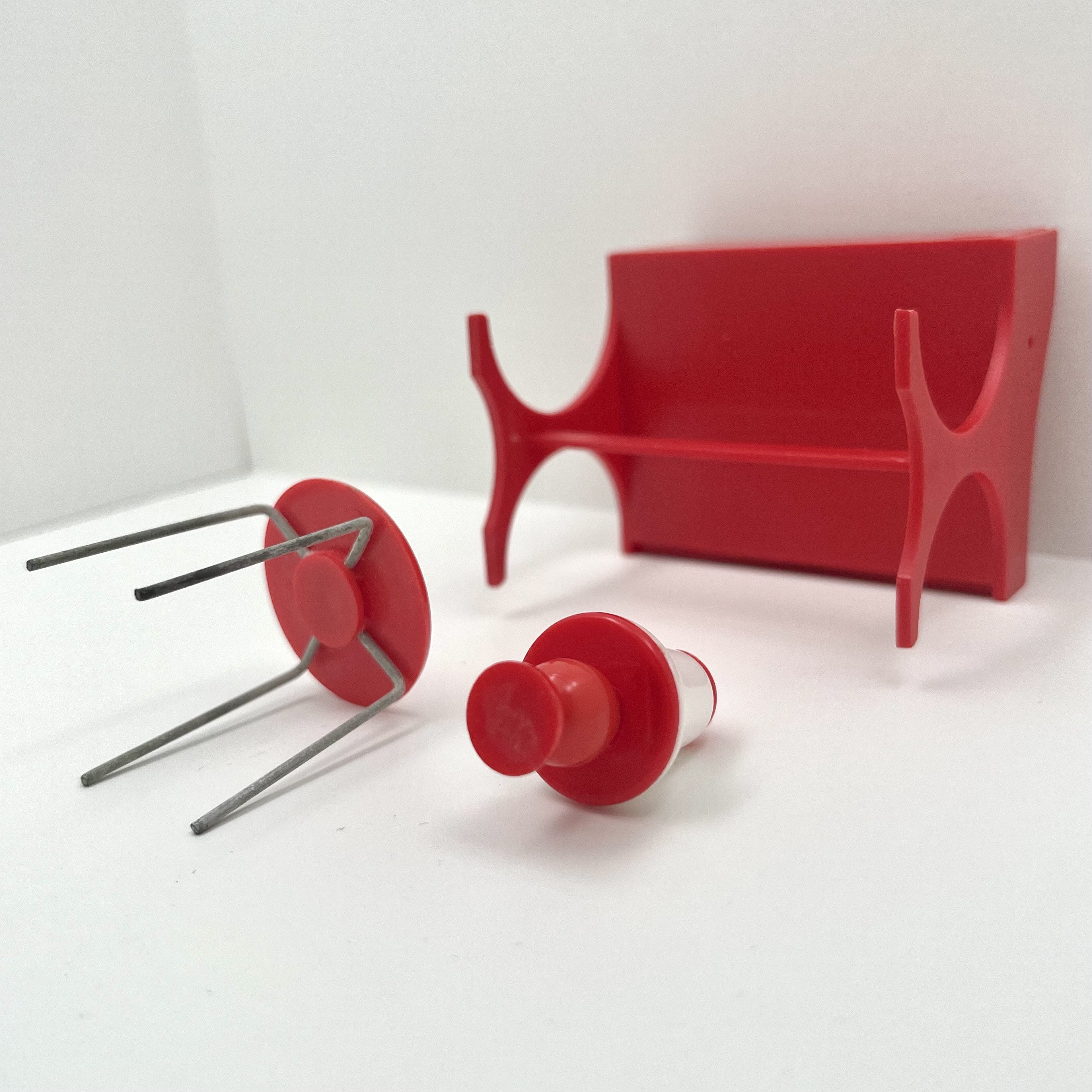 Brio Red Dressing Table With Mirror, Stool and Lamp Without Cord ...