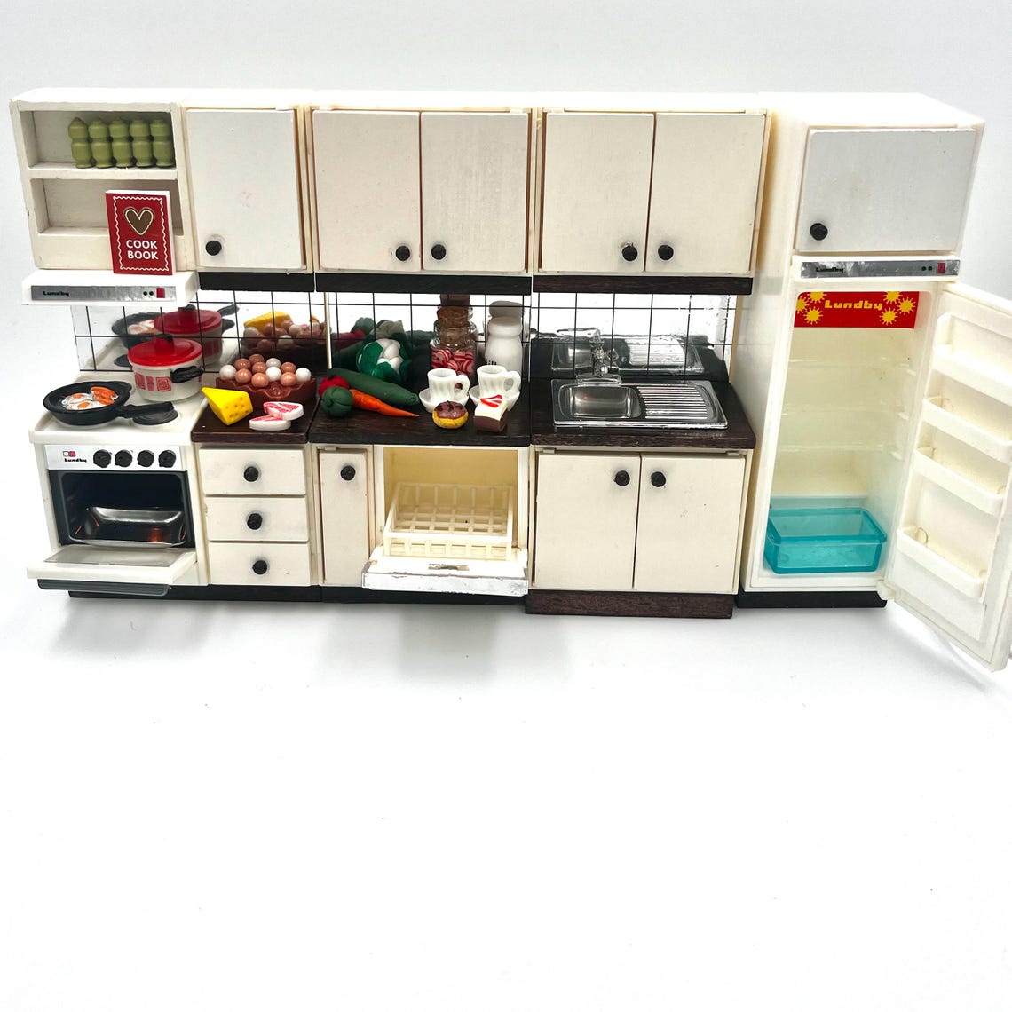 Lundby Original White Kitchen With Silver Tiles, New Lighting and ...
