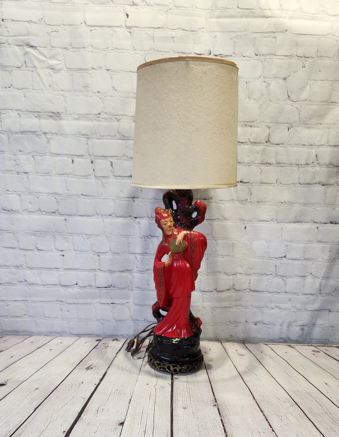 Very Cool Tall Kitsch Vintage Geisha Lamp From the 1950's .hand Painted ...