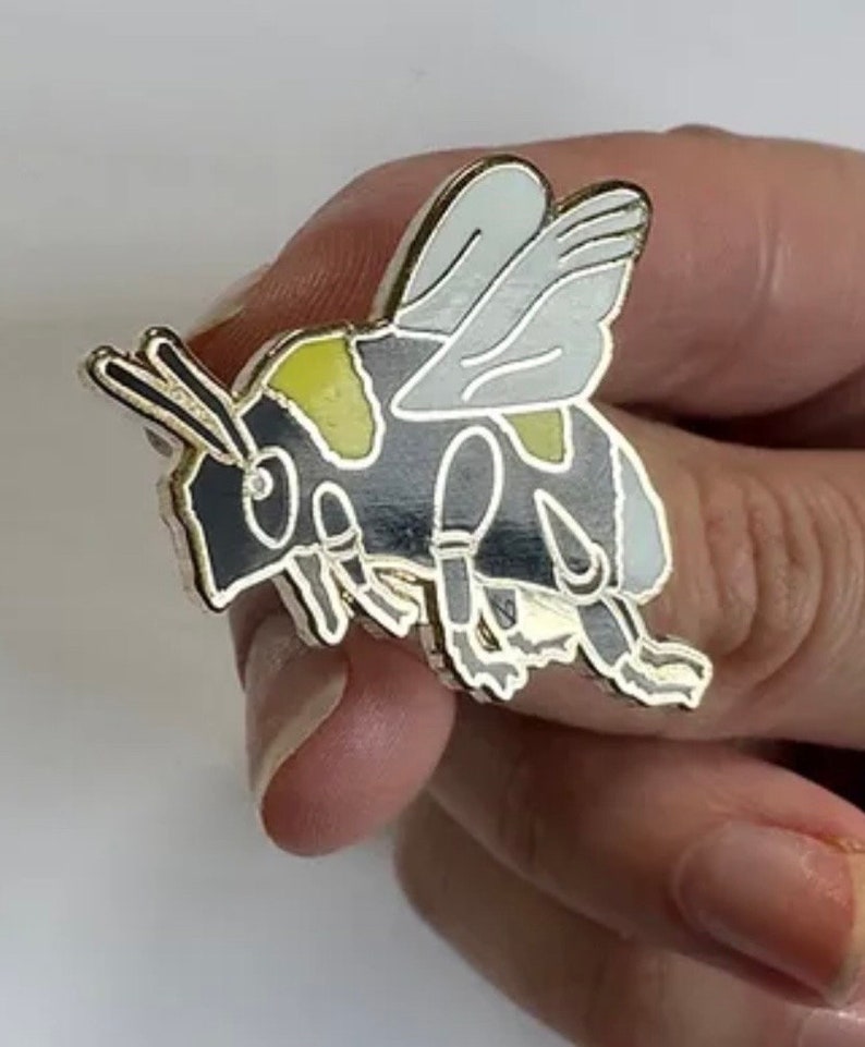 Bumble Bee Limited Edition Enamel Pin Badge, Enamel Pins, Endangered Species, Bee Badge ...