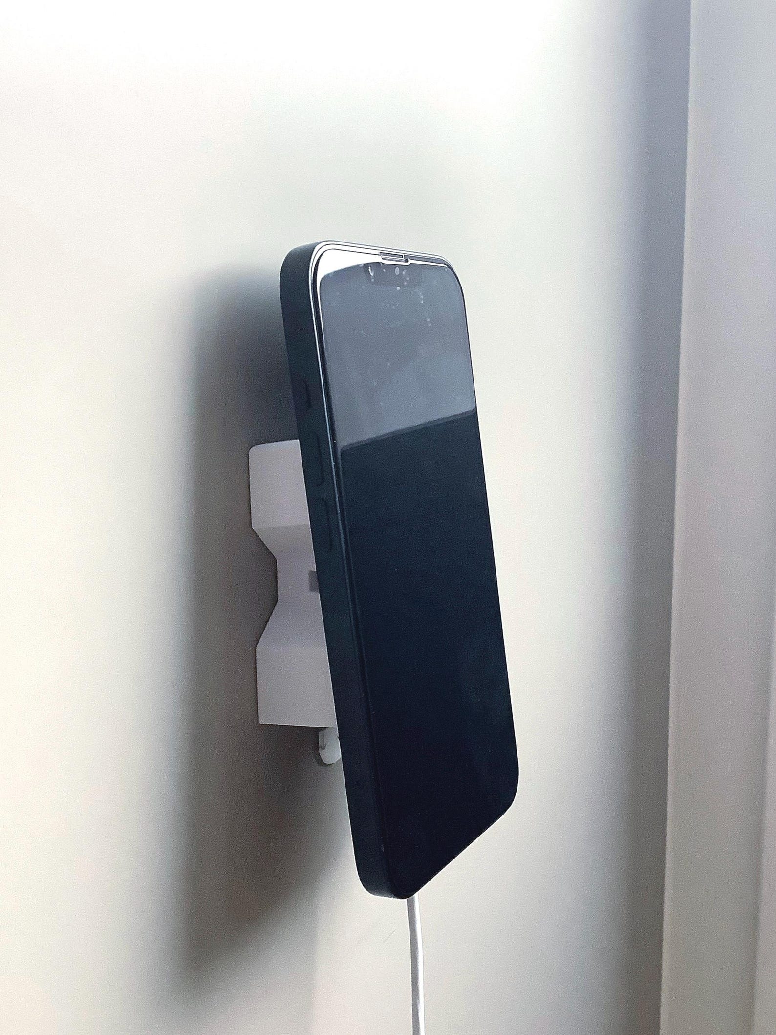 Magsafe Charger + Wall Mount: the Iphoneholder 2000 - Magsafe iPhone ...