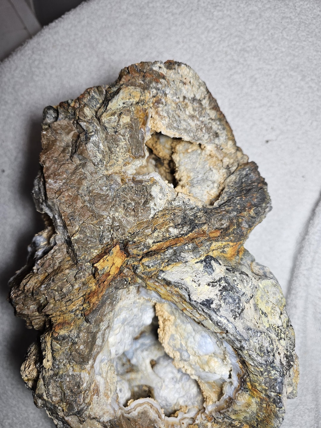 Canyon Rim Thundereggs,2 Egg Specimen. 15.8lbs and UV Reactive. 1 Egg ...