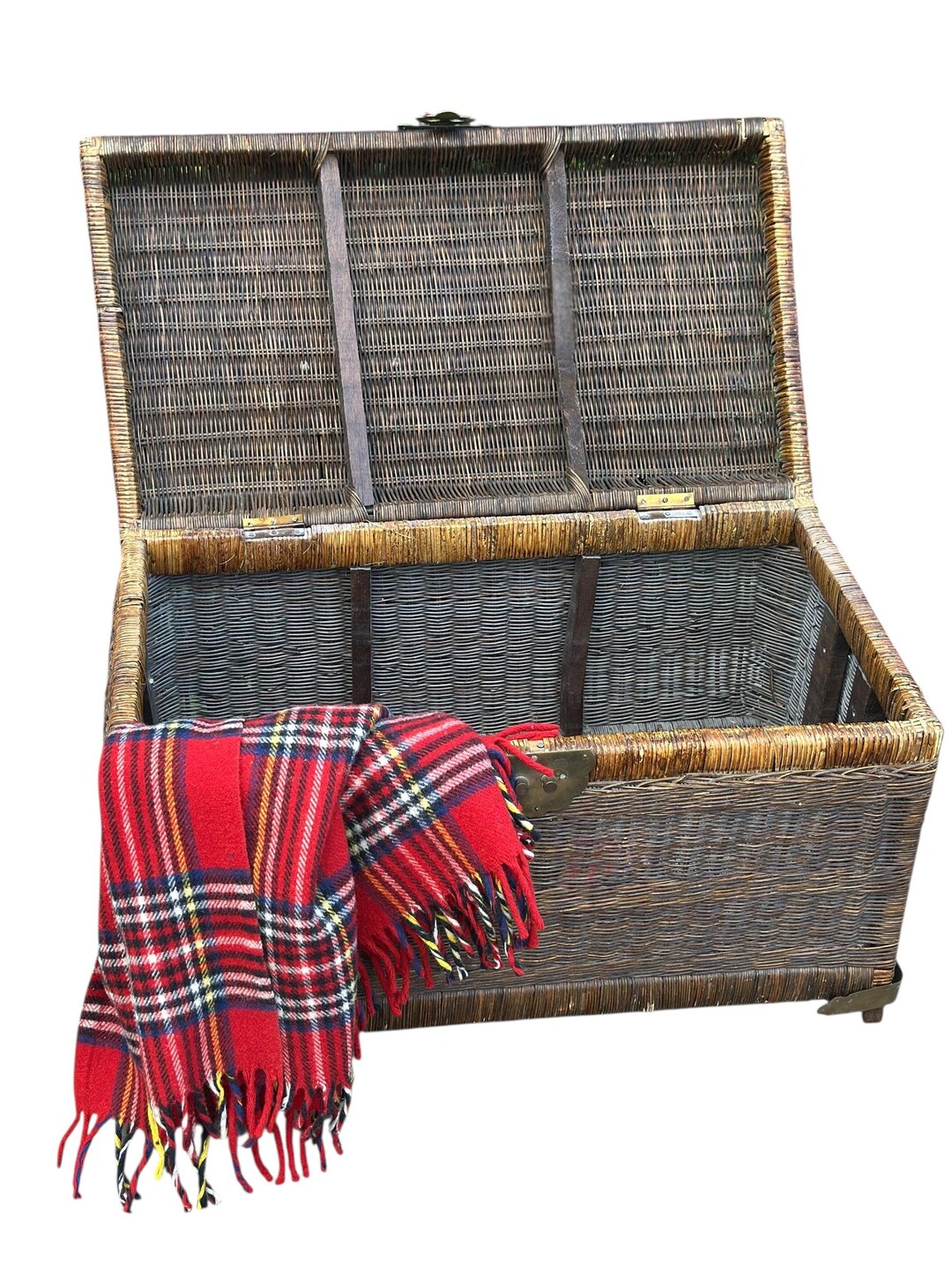 Vintage Stained Wicker Lockable Chest, Larger 17x17x30” - Etsy