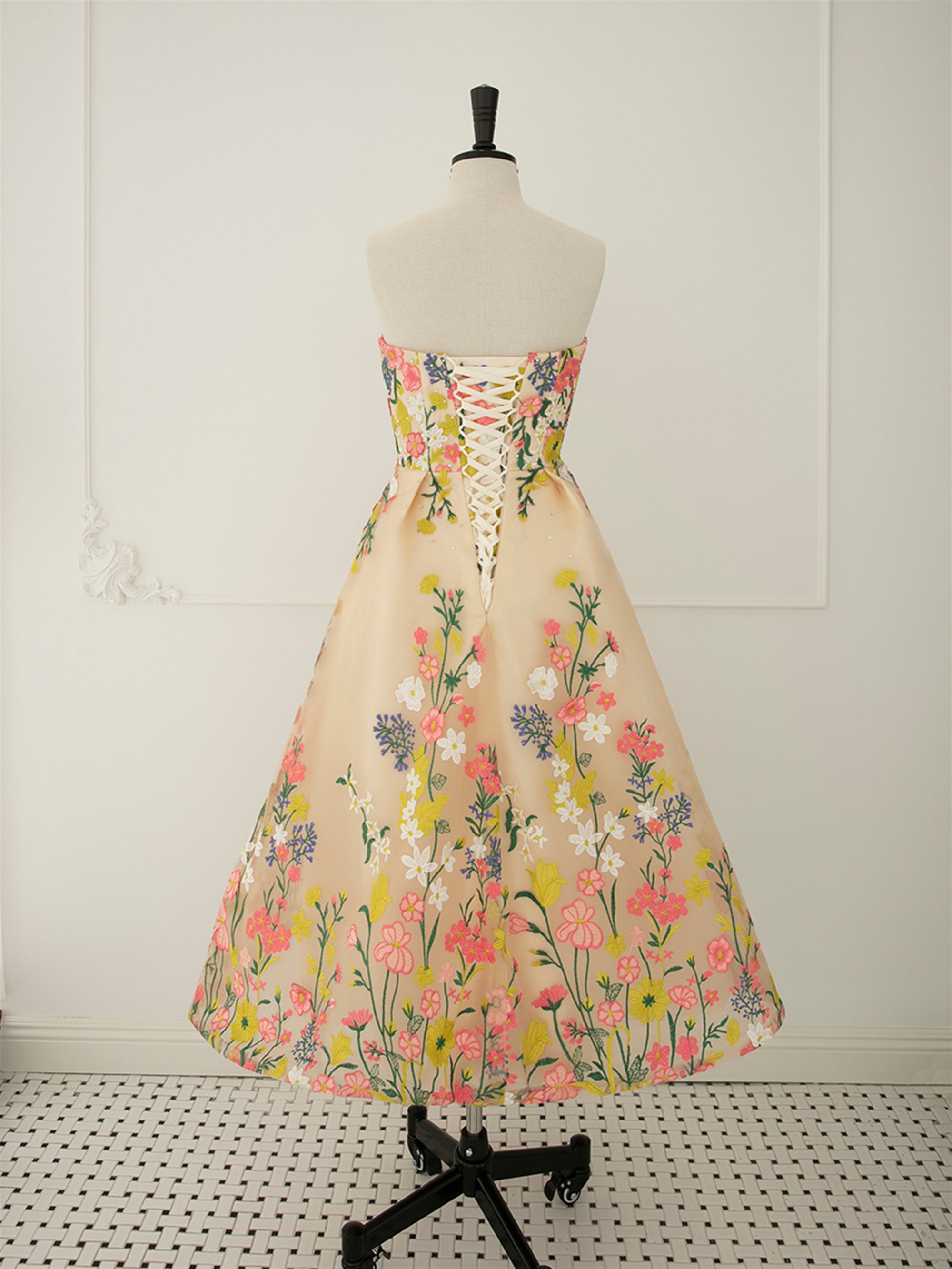 Sweetheart Prom Dress Short, Tea Length Floral Prom Gown, Floral ...