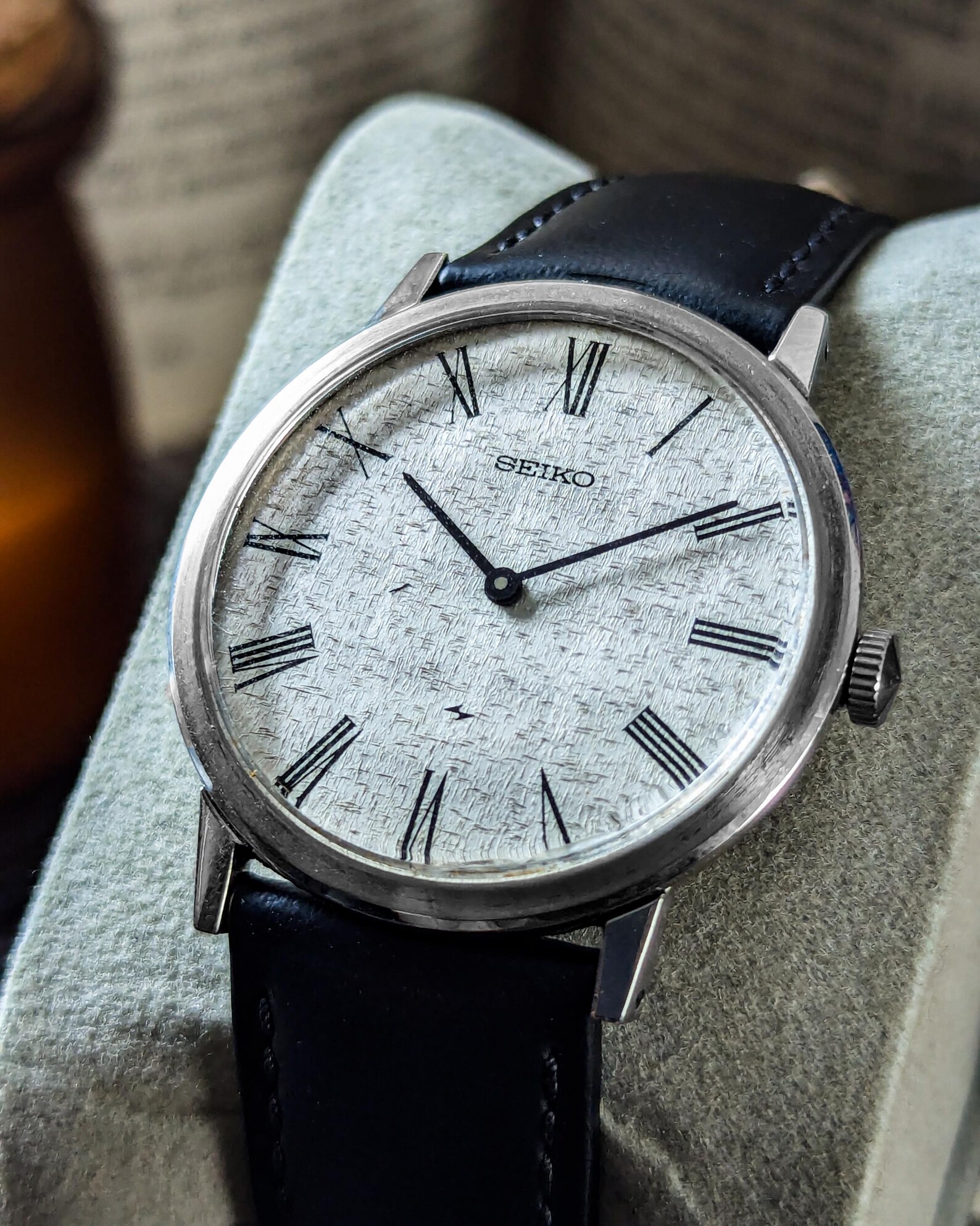 Seiko Chariot Checkered Pattern Dial Hi-beat 28800 Bph 2220-0180 24j ...