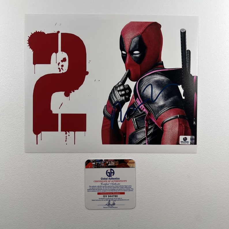 Ryan Reynolds 8x10 Inch Photo Signed Autographed Authentic COA - Etsy