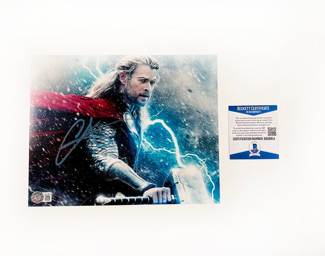 Chris Hemsworth 8x10 Inch Photo Signed Autographed Authentic Beckett ...