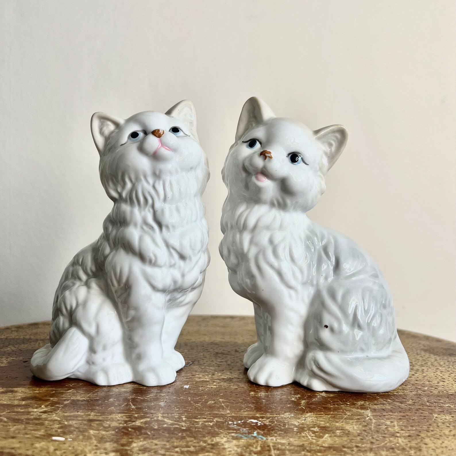 Two Kitsch Fluffy White Ceramic Cats 1960s Kitsch - Etsy