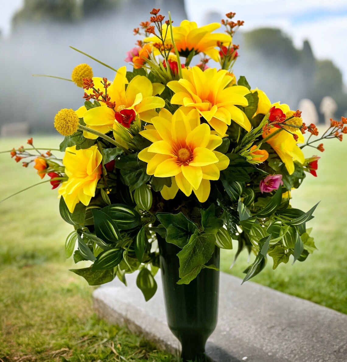 Cemetery Flowers in Vase, Funeral Flowers, Cemetery Flowers, Grave ...