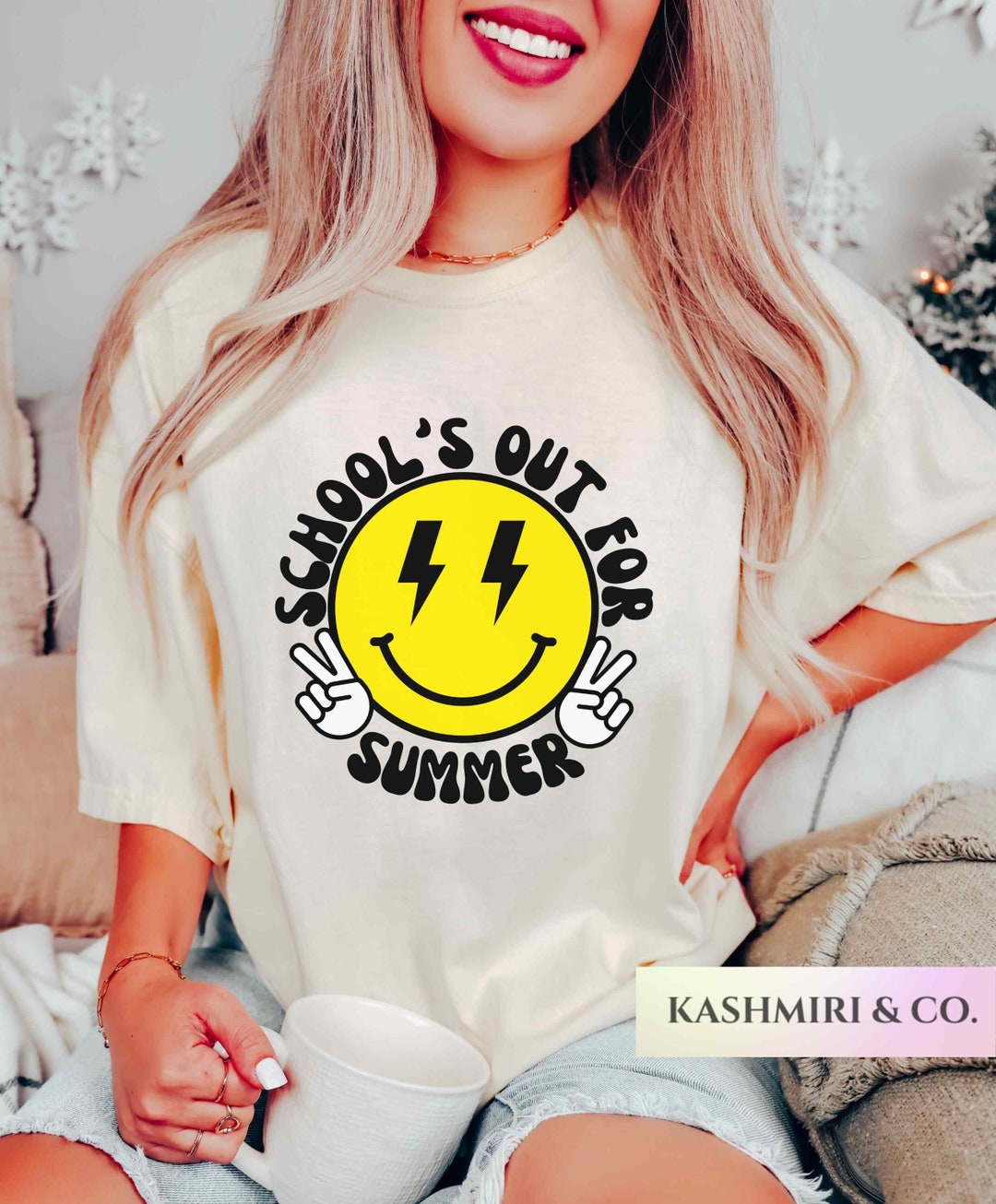 Funny Schools Out for Summer Smiley Shirt, Last Day of School Tee ...