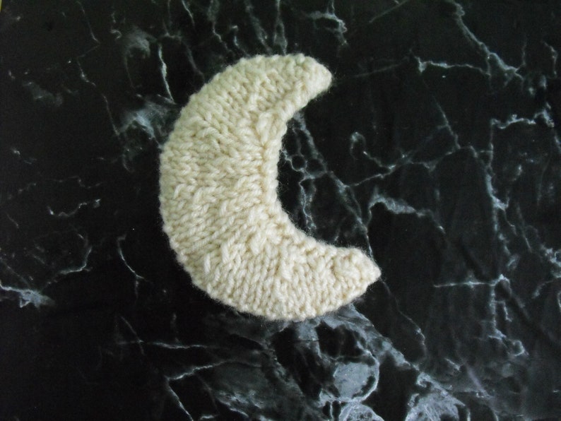 Crescent Moon Knitting Pattern - Etsy