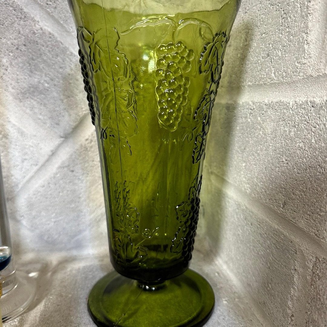 Vintage Indiana Glass Co. Colony Green Harvest Vase. 10 Inches Tall No ...