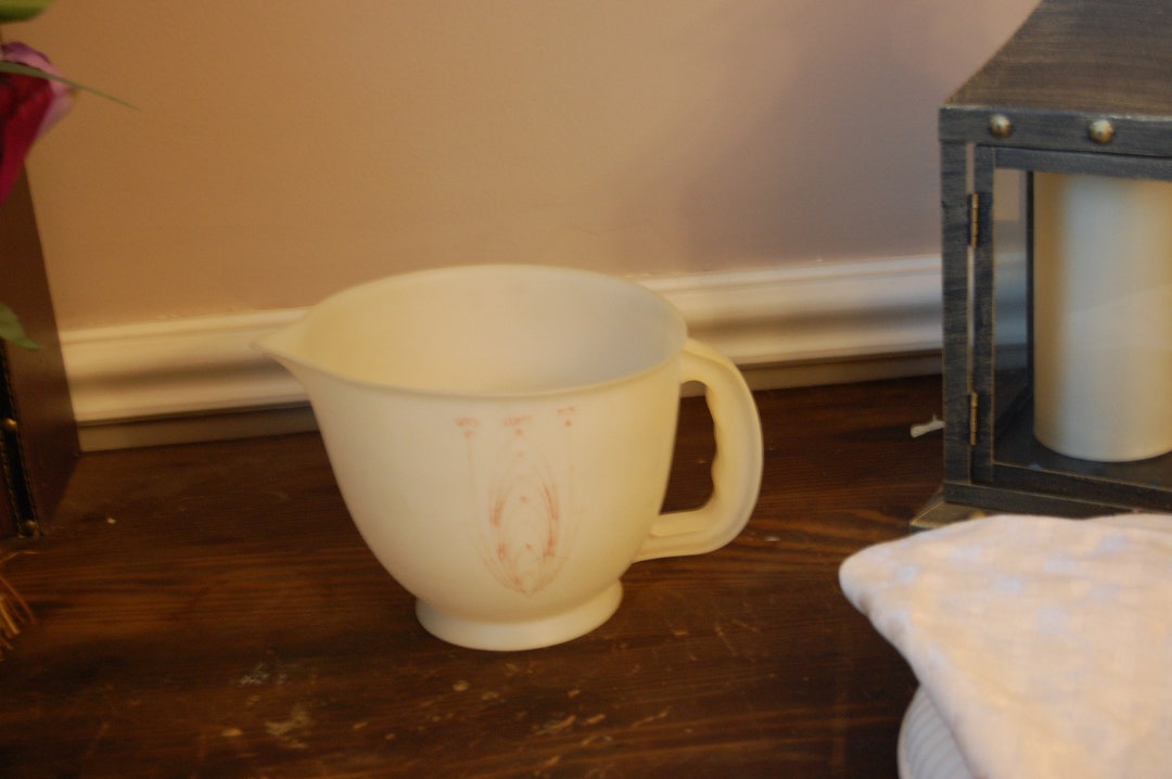 Vintage Tupperware Measuring Cup - Etsy