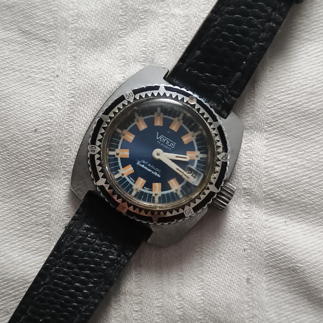 Vintage Venus Submersible Watch 1970s, Swiss Made 17 Rubis Manual Wind ...