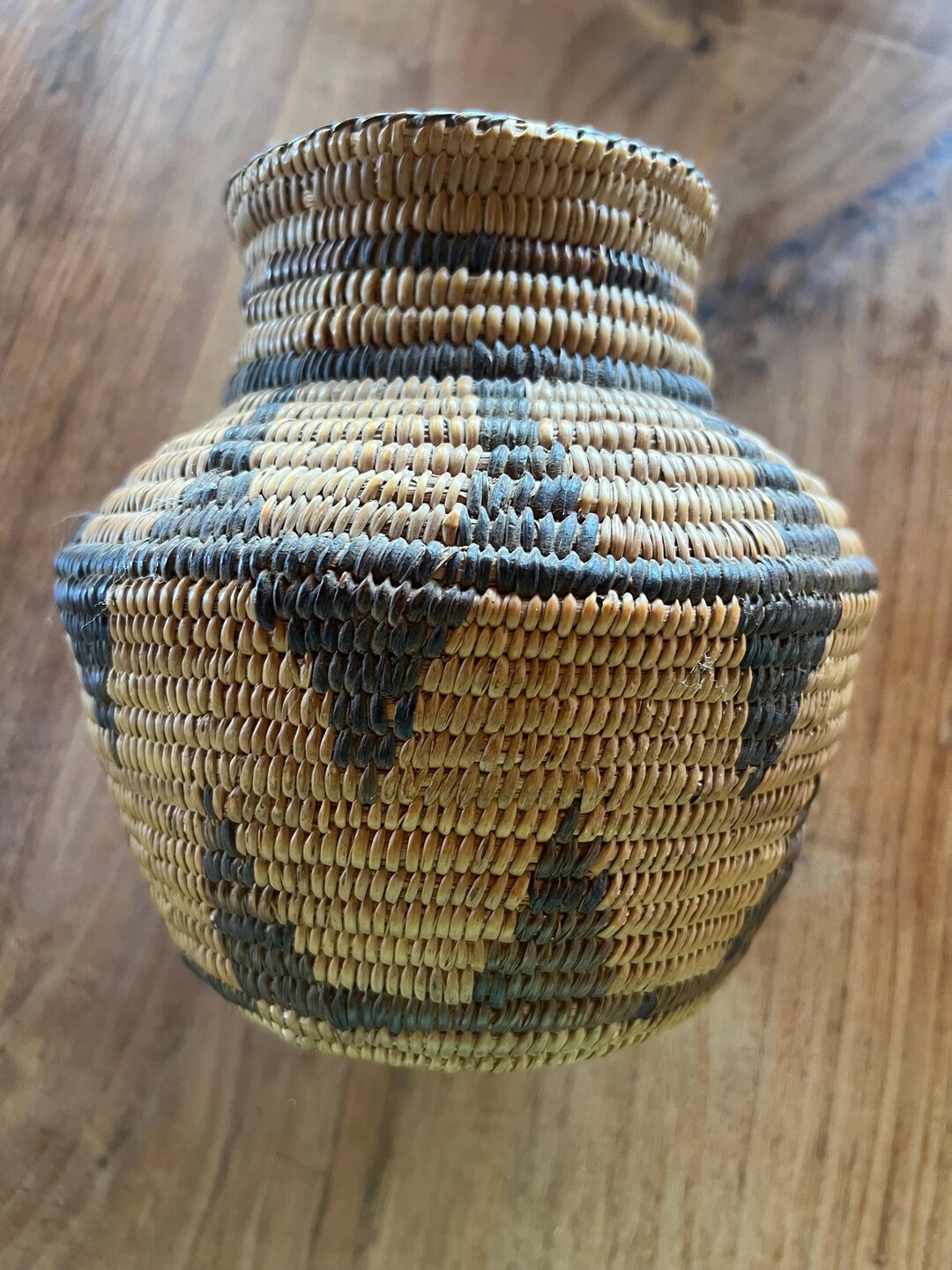 Late 19th C. Apache Coiled Basket Jar – New Mexico – Native American - Etsy