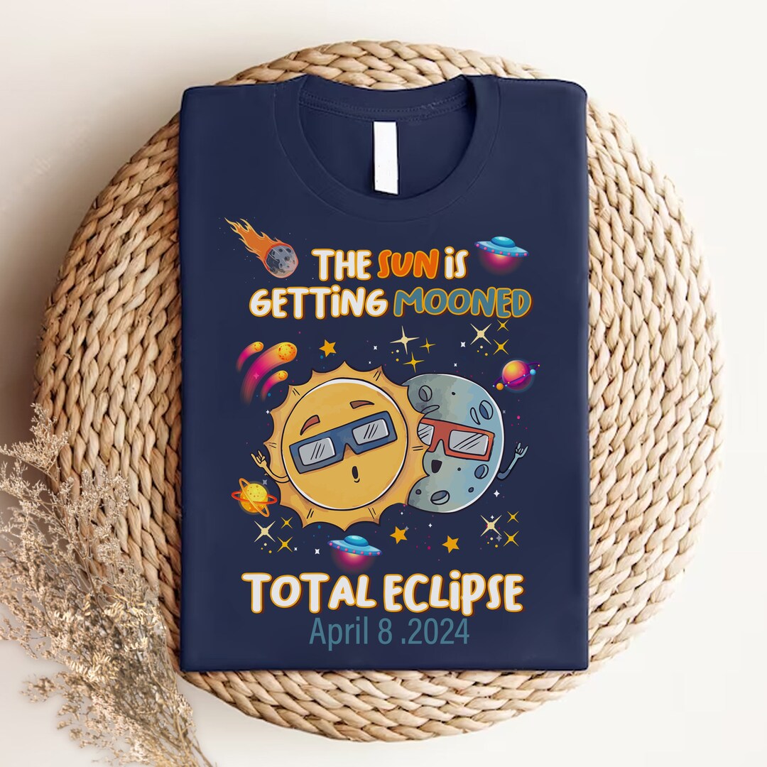 Total Solar Eclipse Chase 2024 Sun is Getting Mooned T-shirt - Etsy
