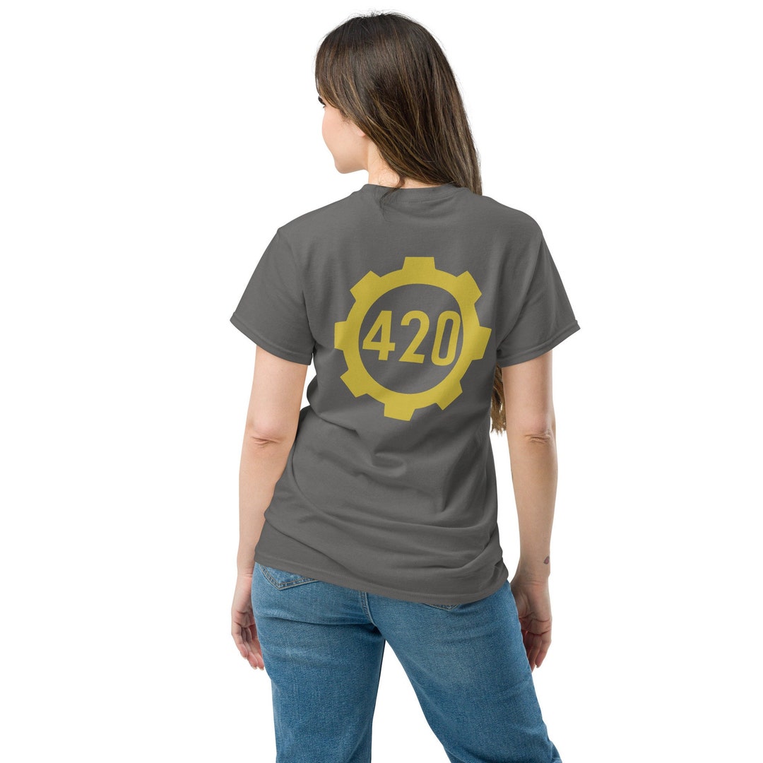 Vault 420 Fallout Vault Tec T-shirt Essential Gamer Gift Fallout Gamer ...