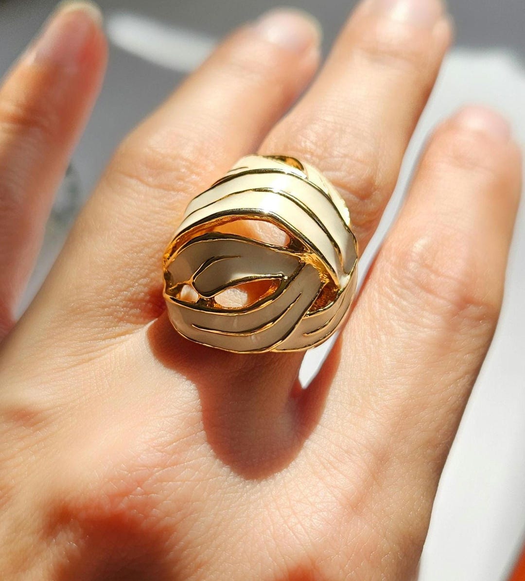 Asymmetrical Sculptural Vintage Ring – Cream Enamel Gold Tone - Etsy