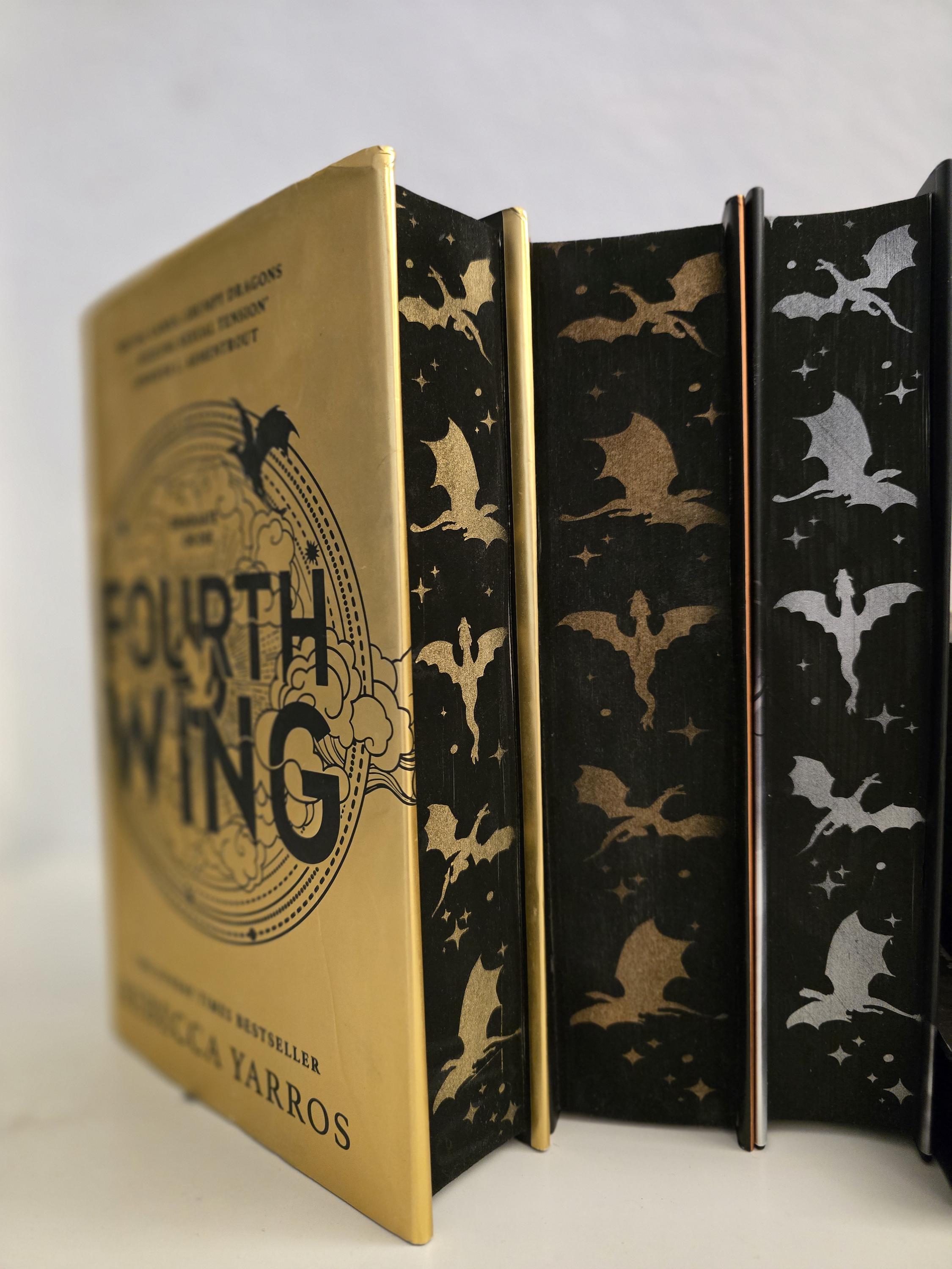 Rebecca Yarros | Fourth Wing | Iron Flame | Hardback | Sprayed Edges ...