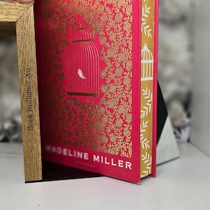 Madeline Miller | Circe | Hardback | Paperback | Sprayed Edges | Custom ...