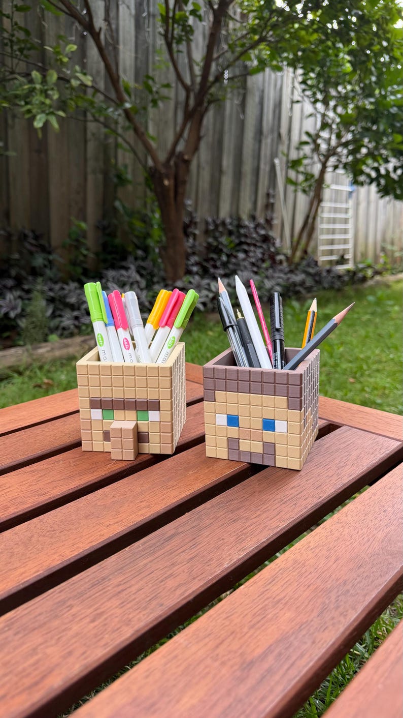 Minecraft Stationery Holders - Steve and Villager - Minecraft Movie Set ...