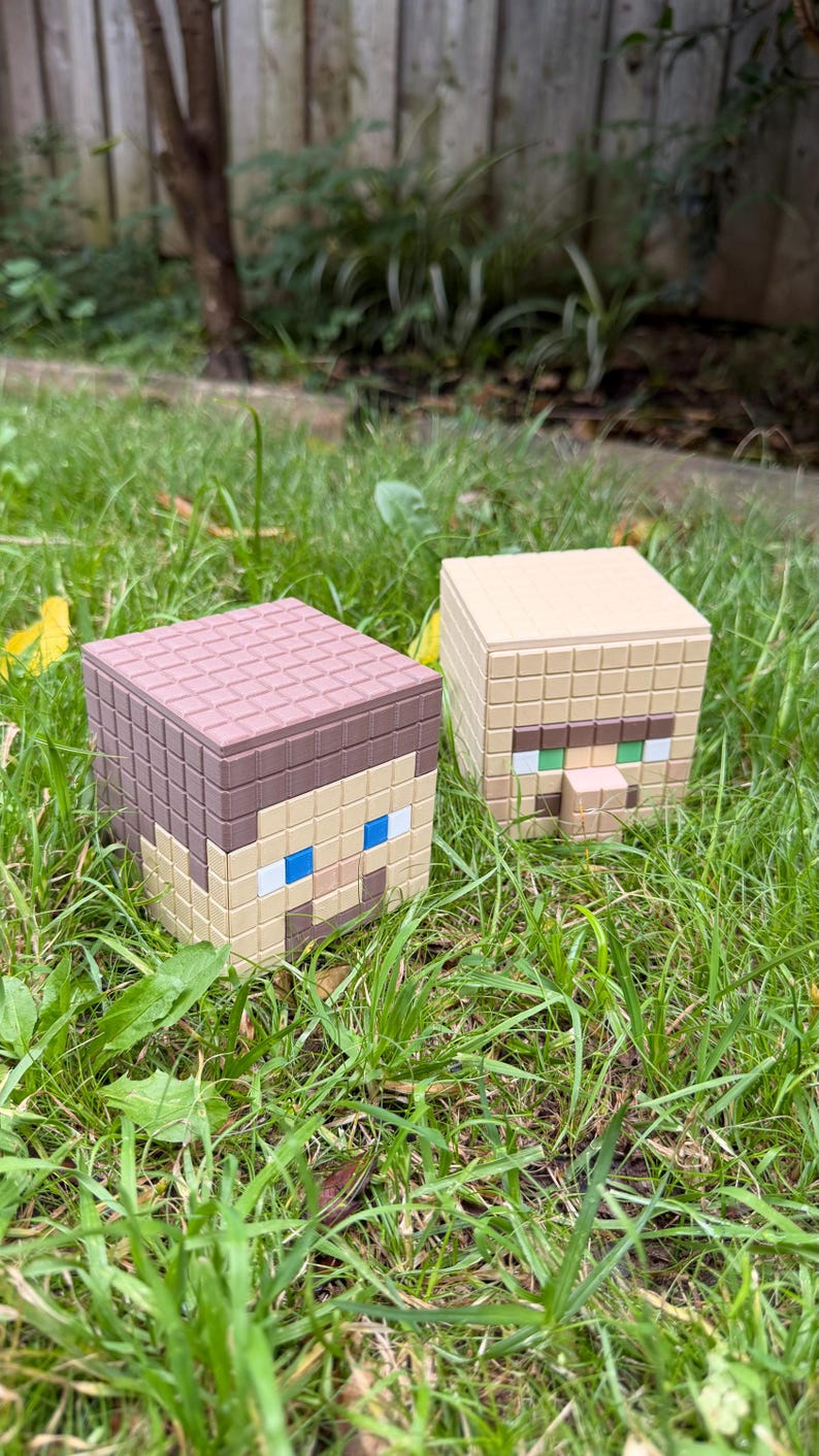 Minecraft Stationery Holders - Steve and Villager - Minecraft Movie Set ...