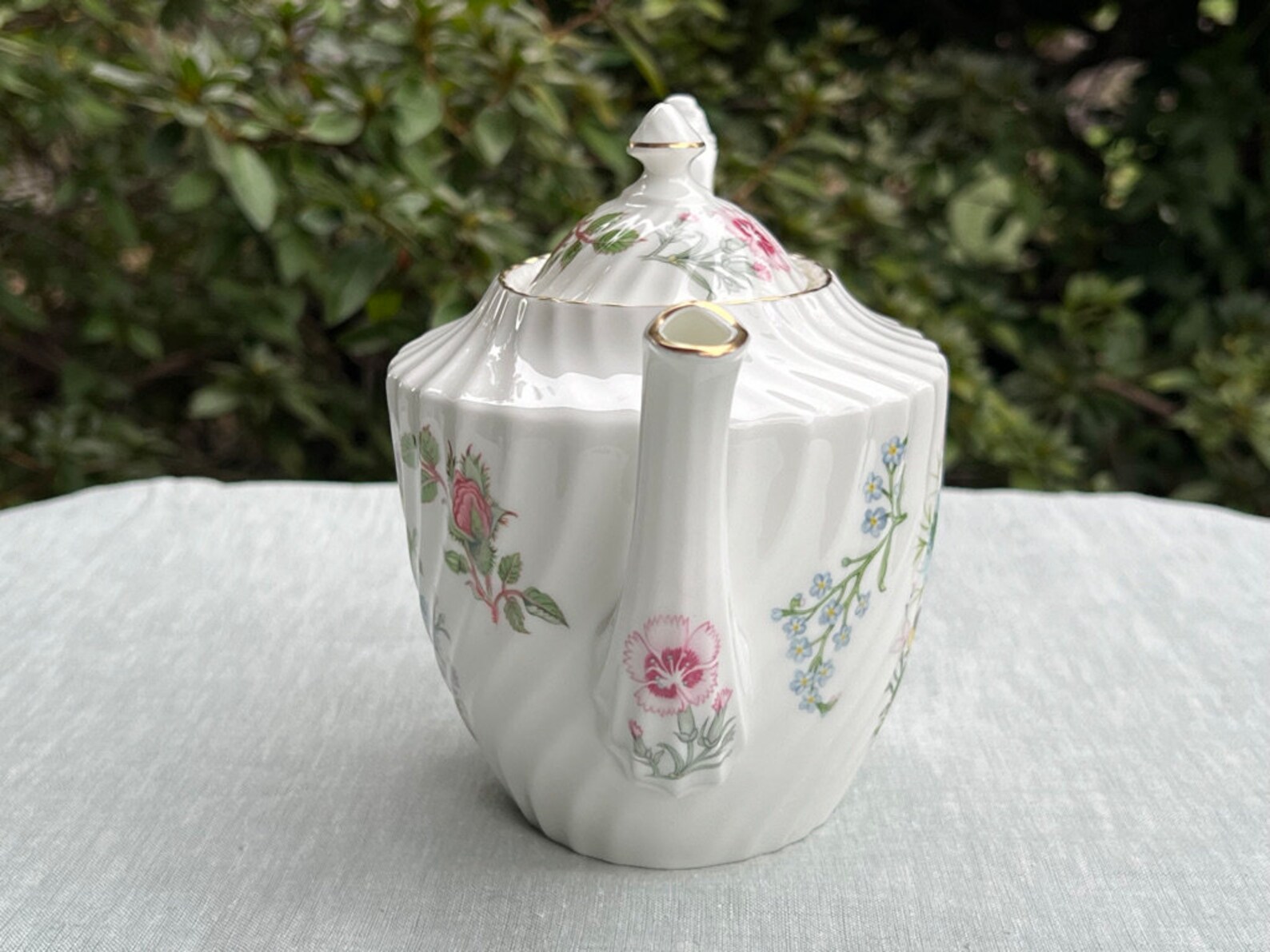 Rare Vintage Aynsley Wild Tudor Teapot - Etsy