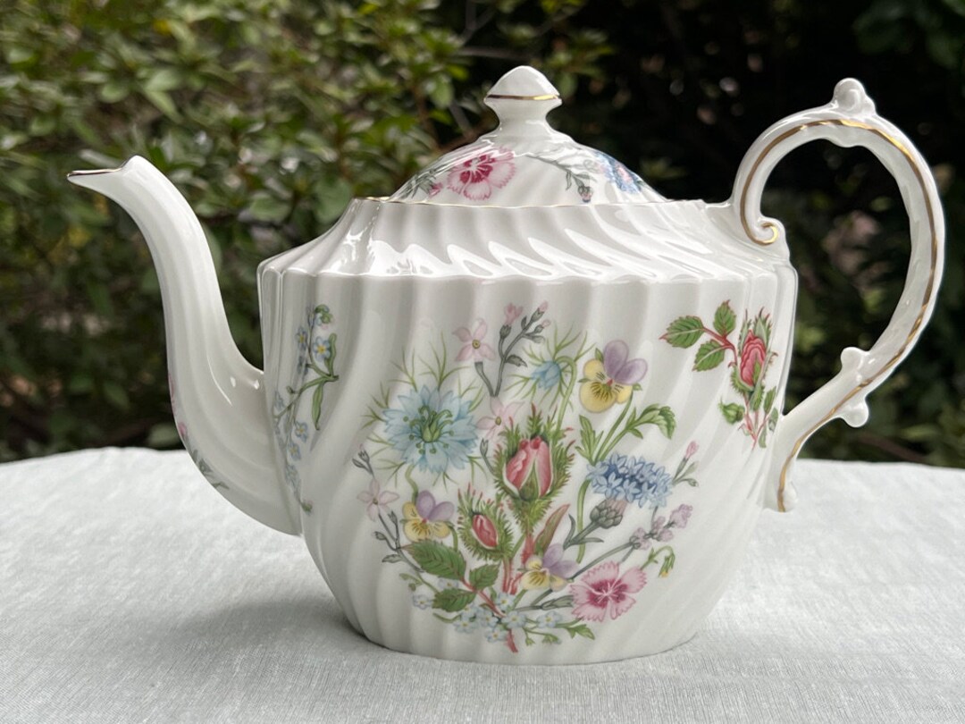 Rare Vintage Aynsley Wild Tudor Teapot - Etsy