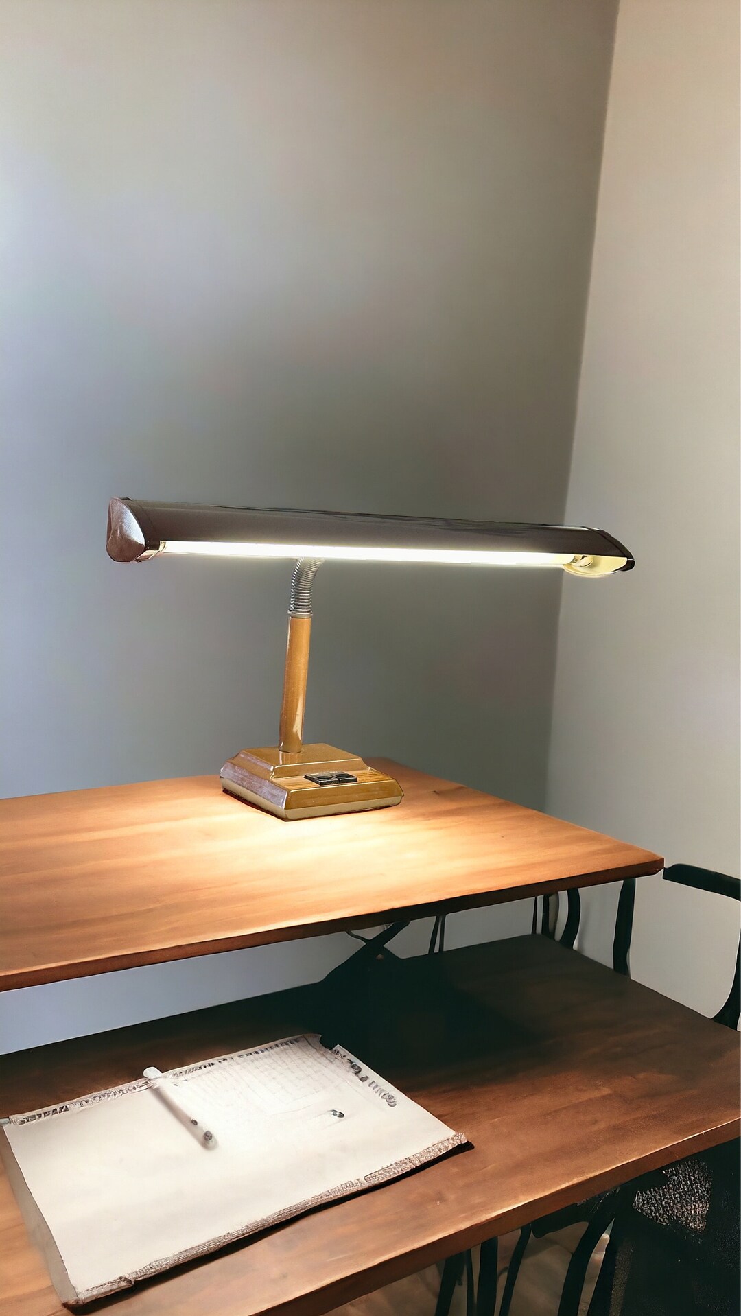 Vintage Underwriters Laboratory Bankers Adjustable Neck MCM Desk Lamp ...