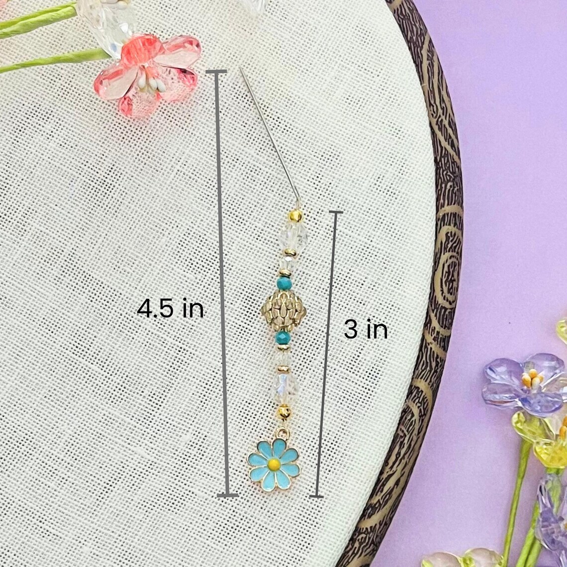 Blue and Gold Accent Flower Charm Bead Scissor Fob | Frogger, Stitch ...