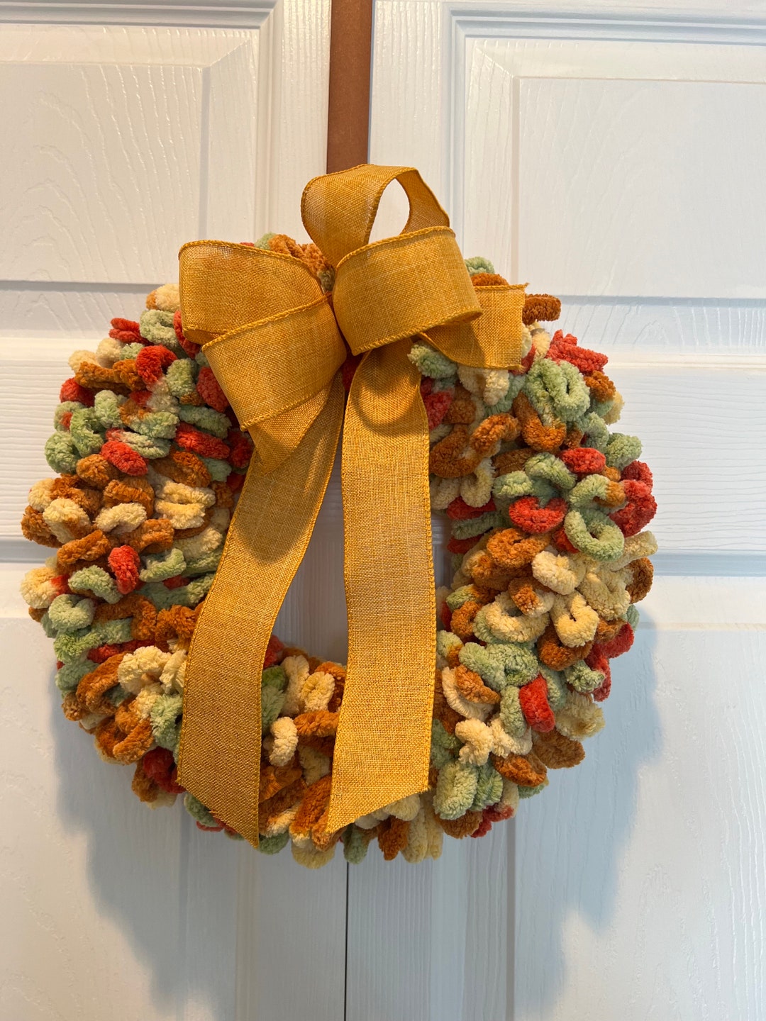 Fun 4 Color Loopy Yarn Wreath With Bow - Etsy
