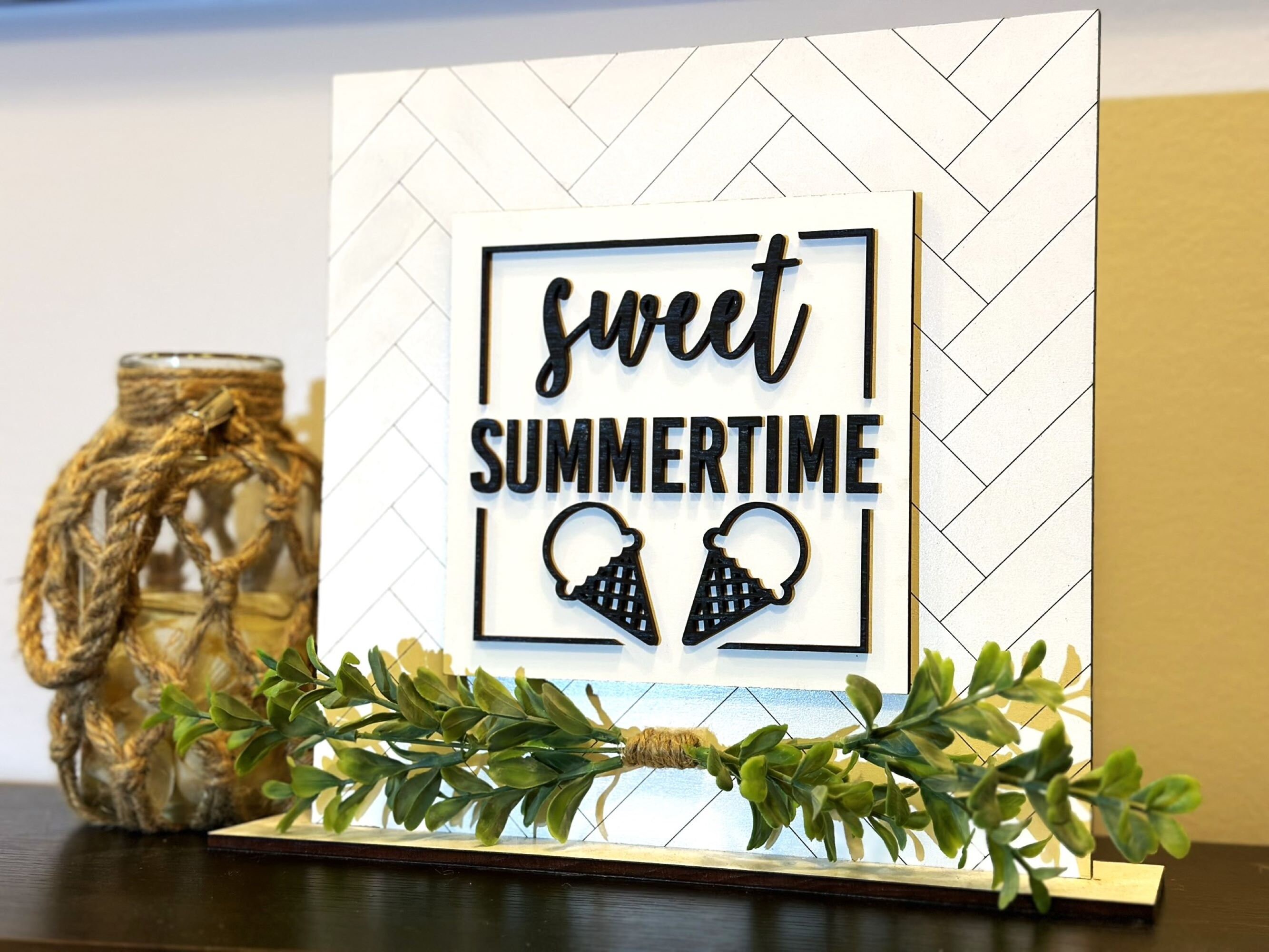 Seasonal Sign Stand SVG File - Etsy