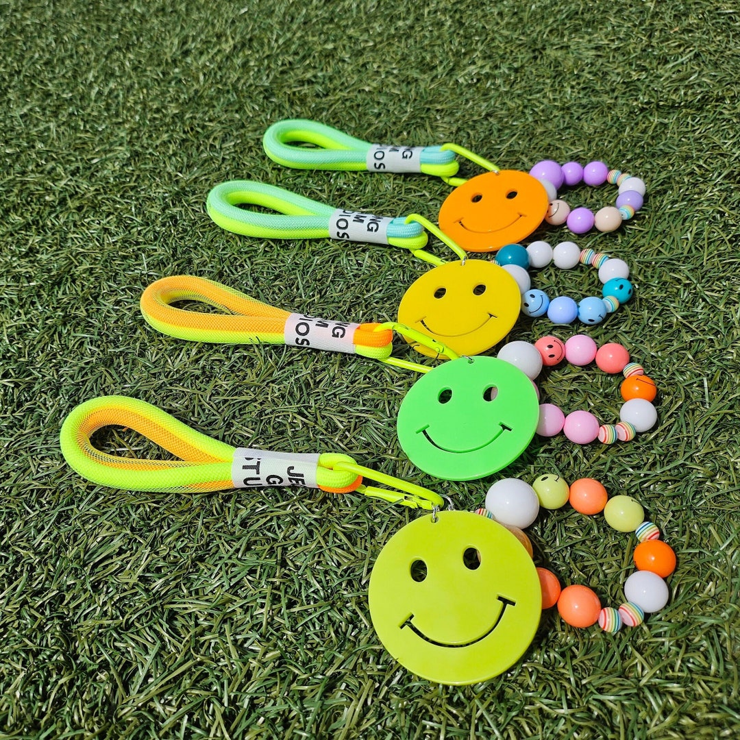 Smiley Face Extra Long Keychain Green Yellow Orange Light Green | 10 ...