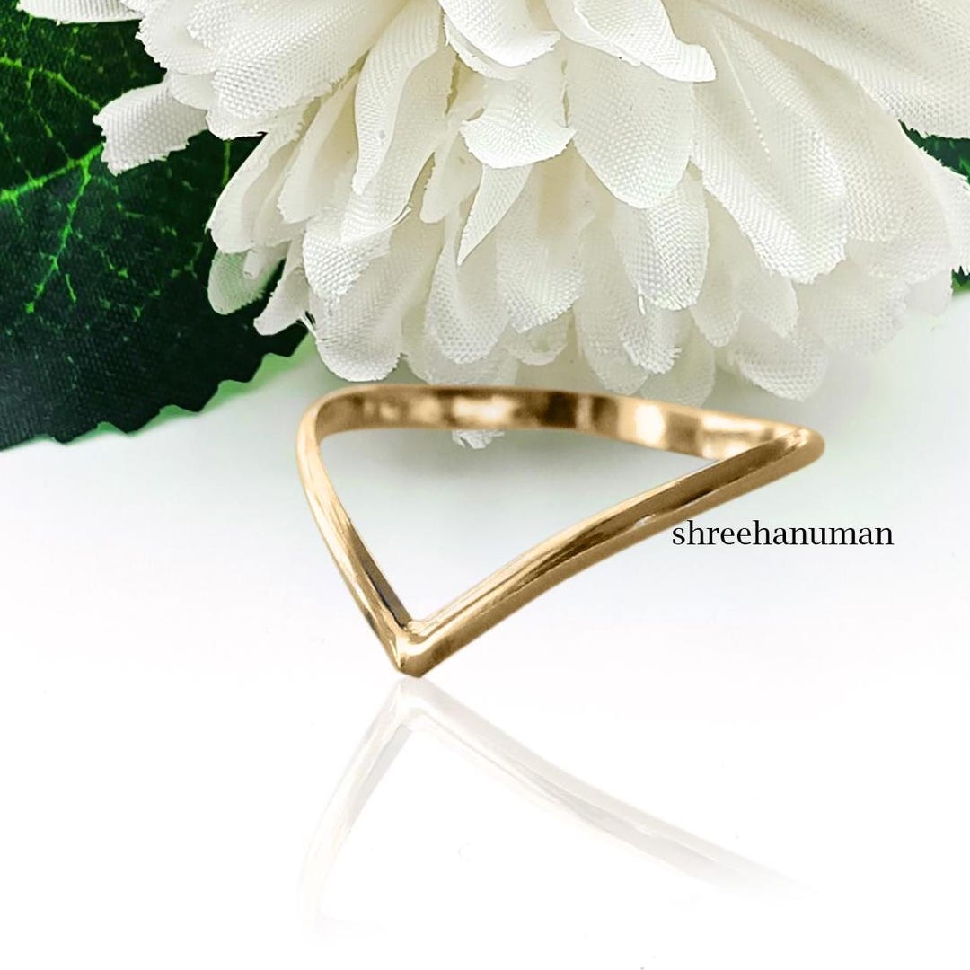 Super Thin Gold Hammered Chevron Ring, Dainty Gold Filled Ring, Gold V ...