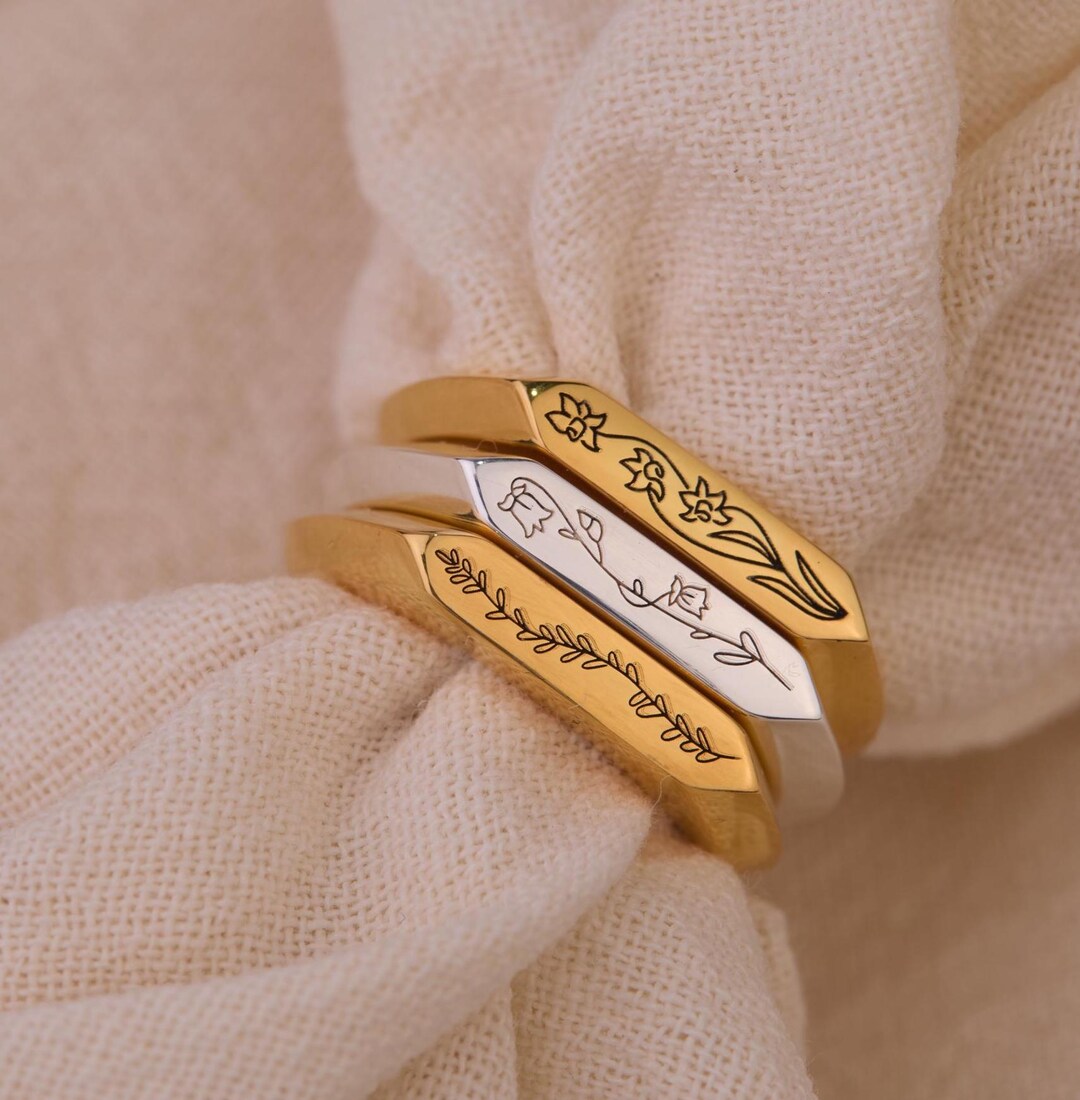 Birth Flower Gold Ring- Minimalist Engraved Flower Ring- Personalized ...