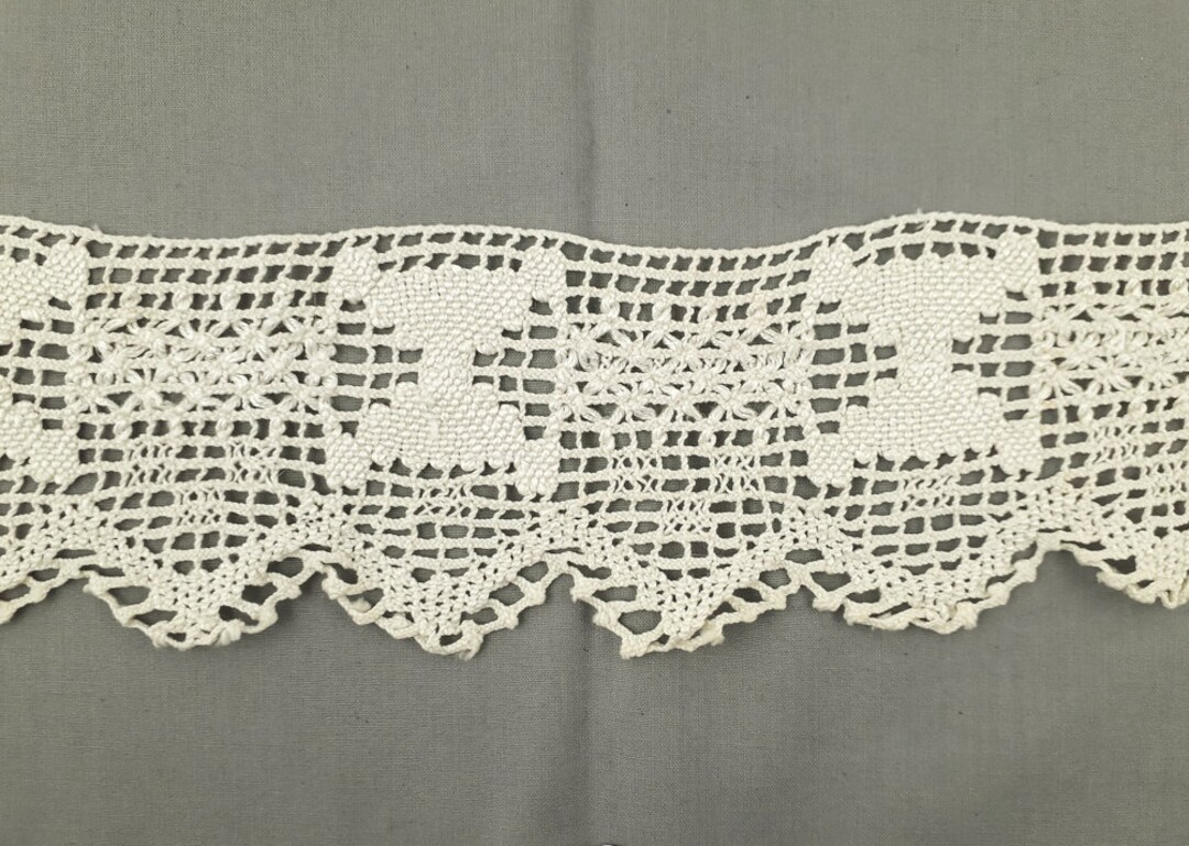 Vintage Lace Filet Fine Knotted Wide Lace Mid 20th France Ivory Bige ...