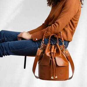 Stylish Bucket-style Leather Handbag in Rich Tan - Versatile With Short ...