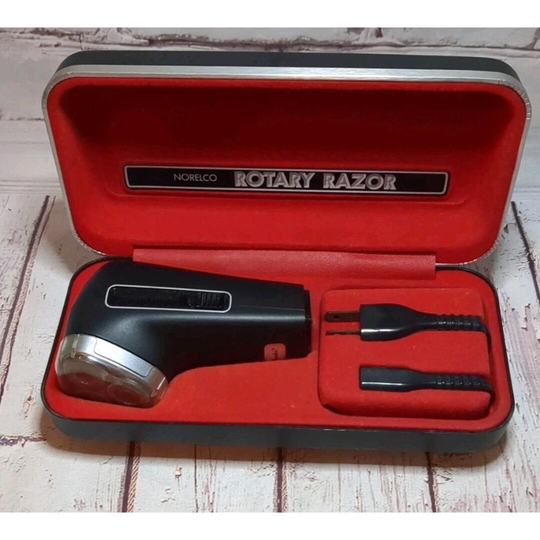 VTG Norelco Adjustable Tripleheader Rotary Razor HP-1121 With Case ...