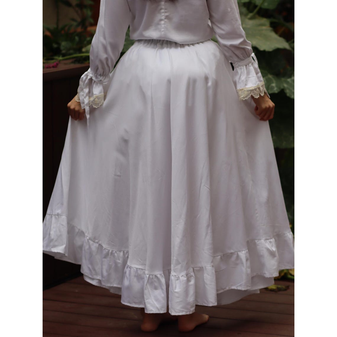 Victorian Bustle Skirt | Bustle Pad + Maxi Ruffle Skirt Set | Easy ...